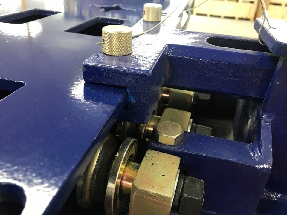 22 FEET 4 TOWERS AUTO BODY SHOP FRAME MACHINE WITH FREE CLAMPS,TOOLS ...