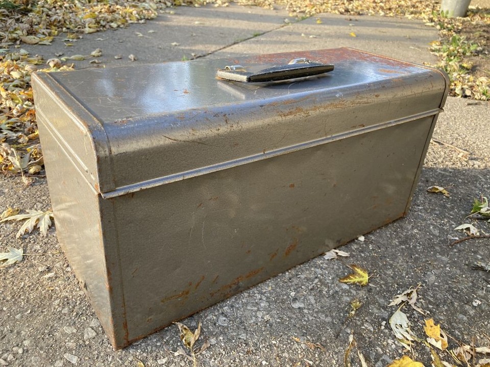 Vintage Metal Tool Box Sears Craftsman 6512 Rusty 20-in Gray Steel ...