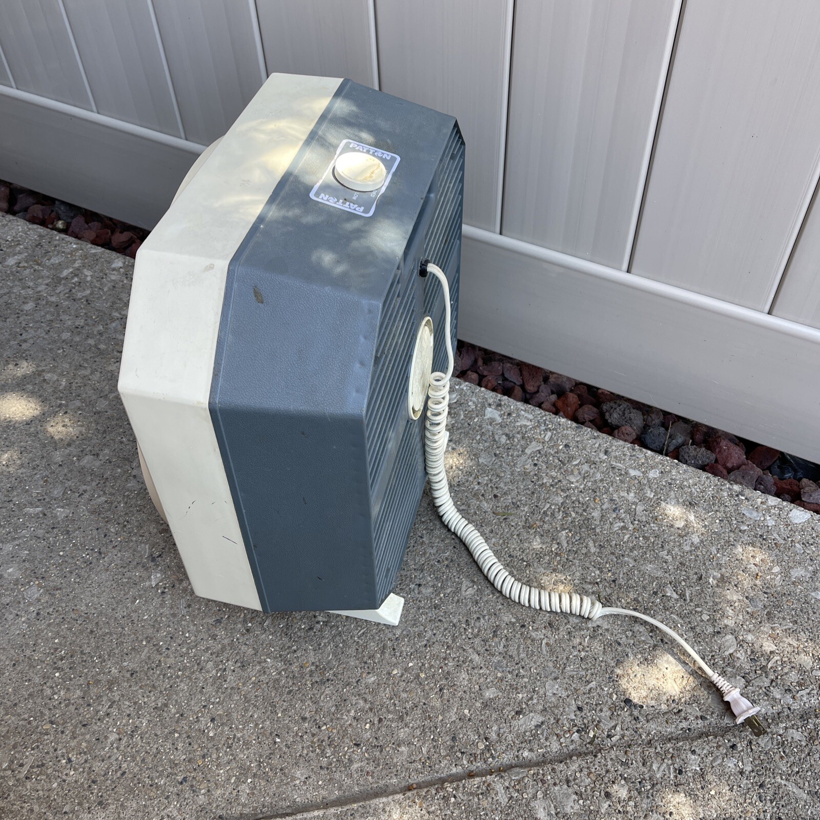 Vintage PATTON 3 Speed Box Fan w/ Adjustable Spinning Front Grill CA ...