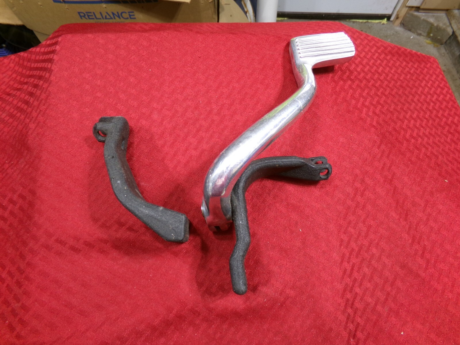 Harley Davidson Dyna Mid Control Wrinkle Black Foot Peg Mount Brackets ...