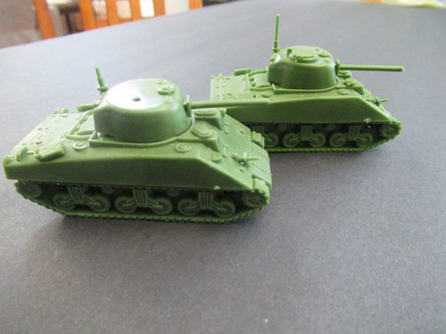 Atlantic #613 Army Sherman tank scale HO:OO 2 Loose Tank green No box ...