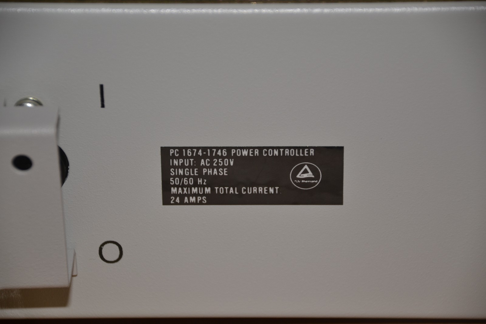 PULIZZI Z-line PC1746 250V SINGLE PHASE 1674 Rack Power Strip NEW | eBay
