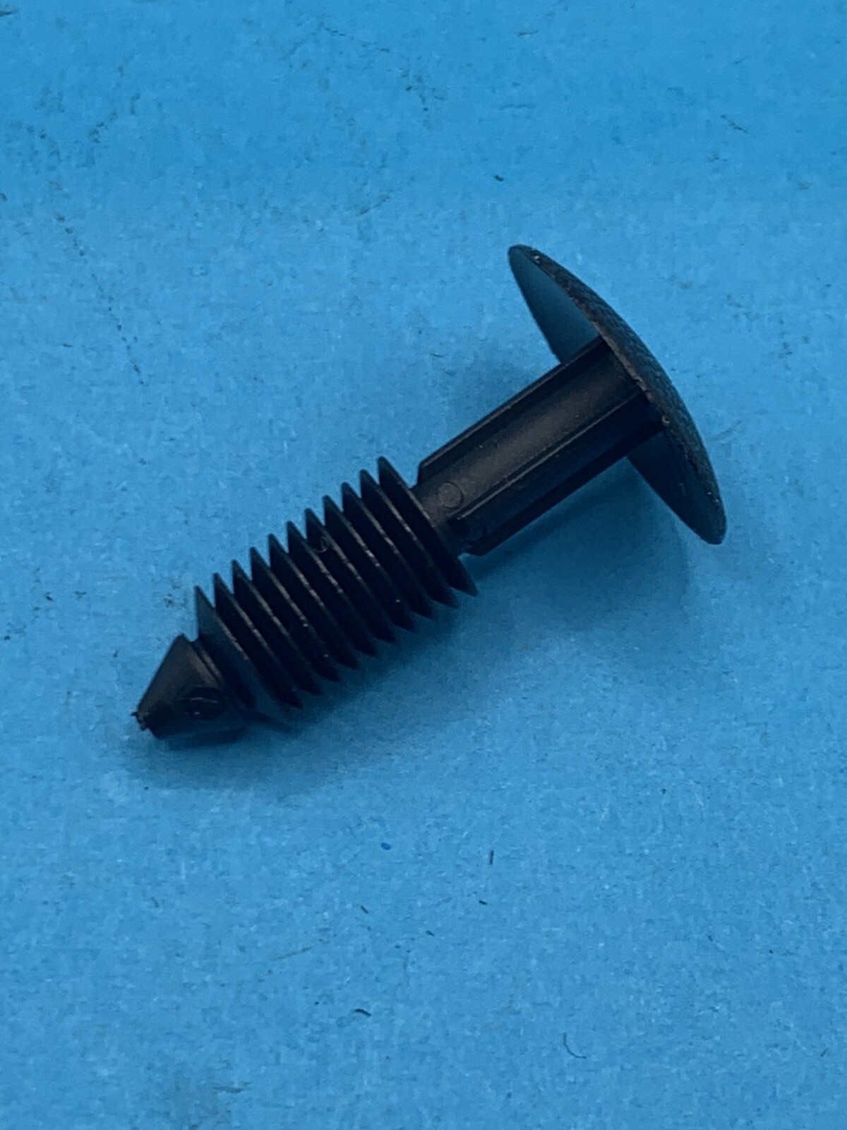 (QTY 4) Windshield Wiper Cowl Grille Cover Retainer Clips For Ford ...