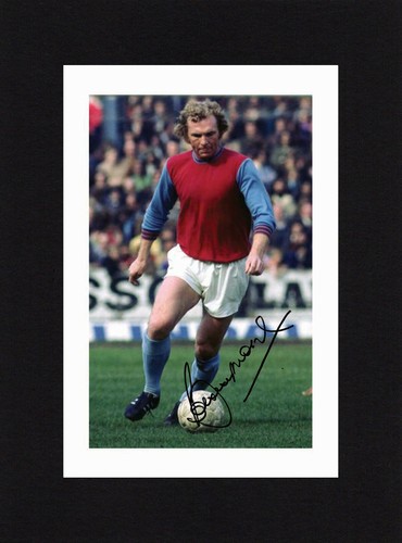 8X6 Mount BOBBY MOORE Signed Autograph PHOTO Ready To Frame Gift WEST ...