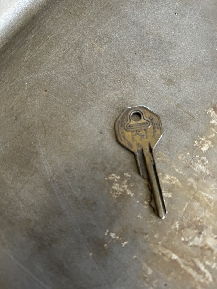 Vintage GM Knock Out Key ~ Briggs & Stratton Corporation - Milwaukee ...