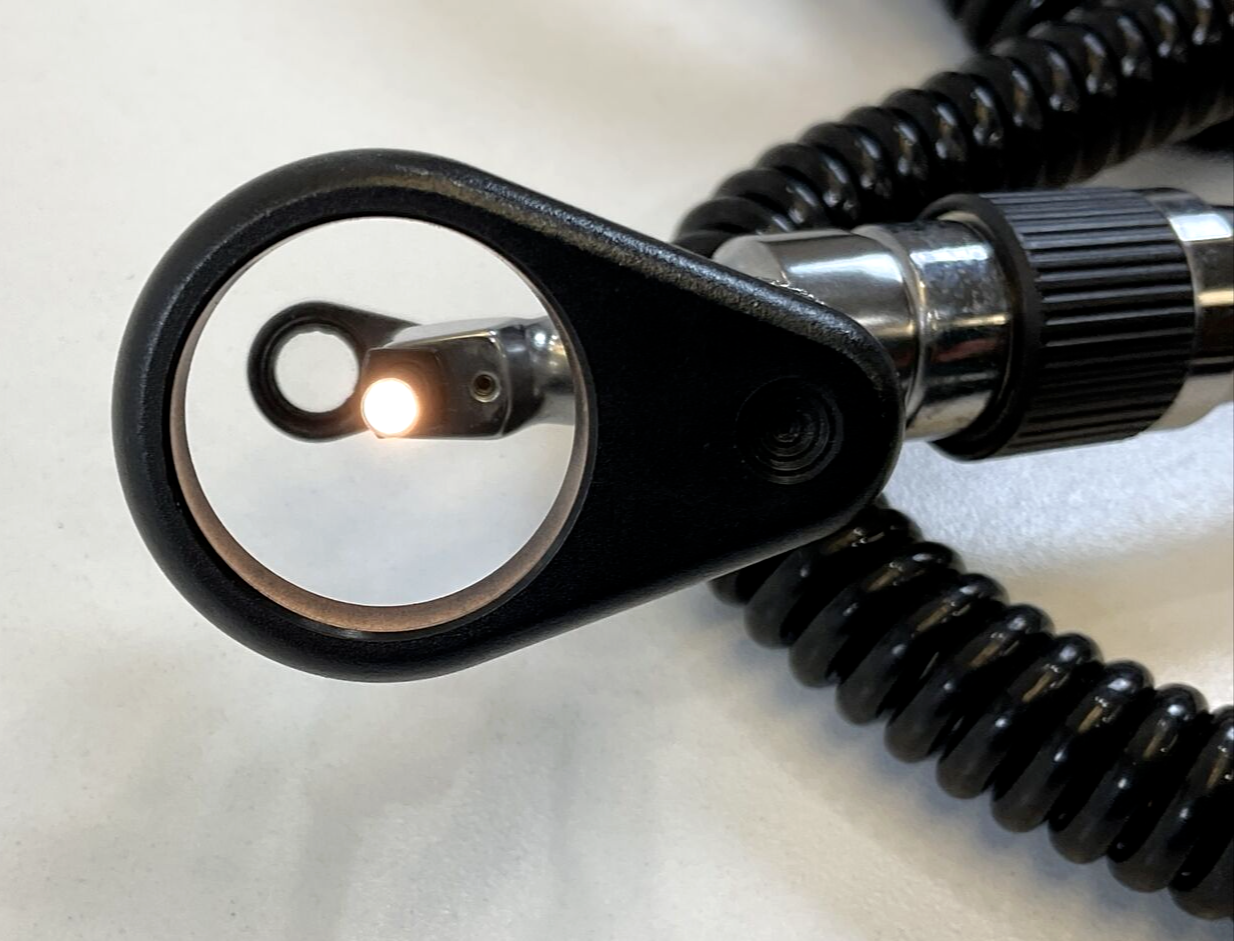 Welch Allyn 3.5v Operating Otoscope also for Vet Clinics - Model 21700 ...