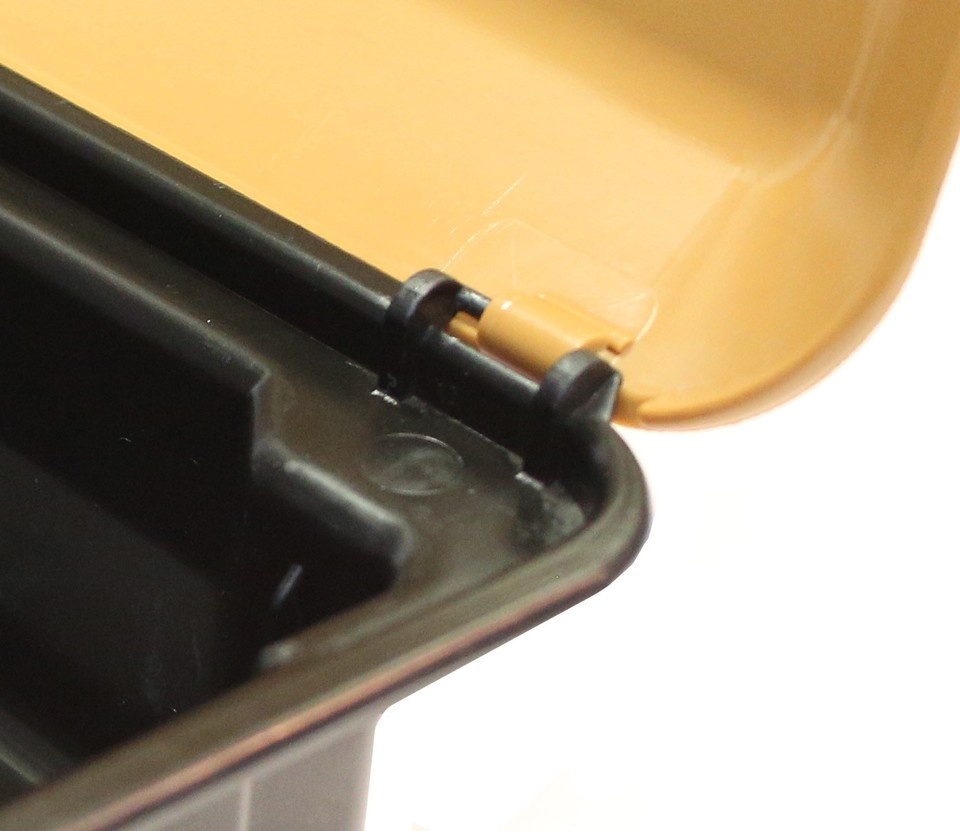 Mercedes Benz W123 First Aid Kit 1980-85 Palomino (BRAND NEW) OEM s ...