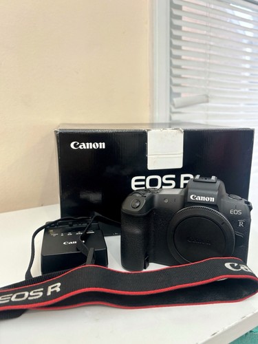 Canon EOS R 30.3MP Digital Camera Black (Body Only) with Battery and ...