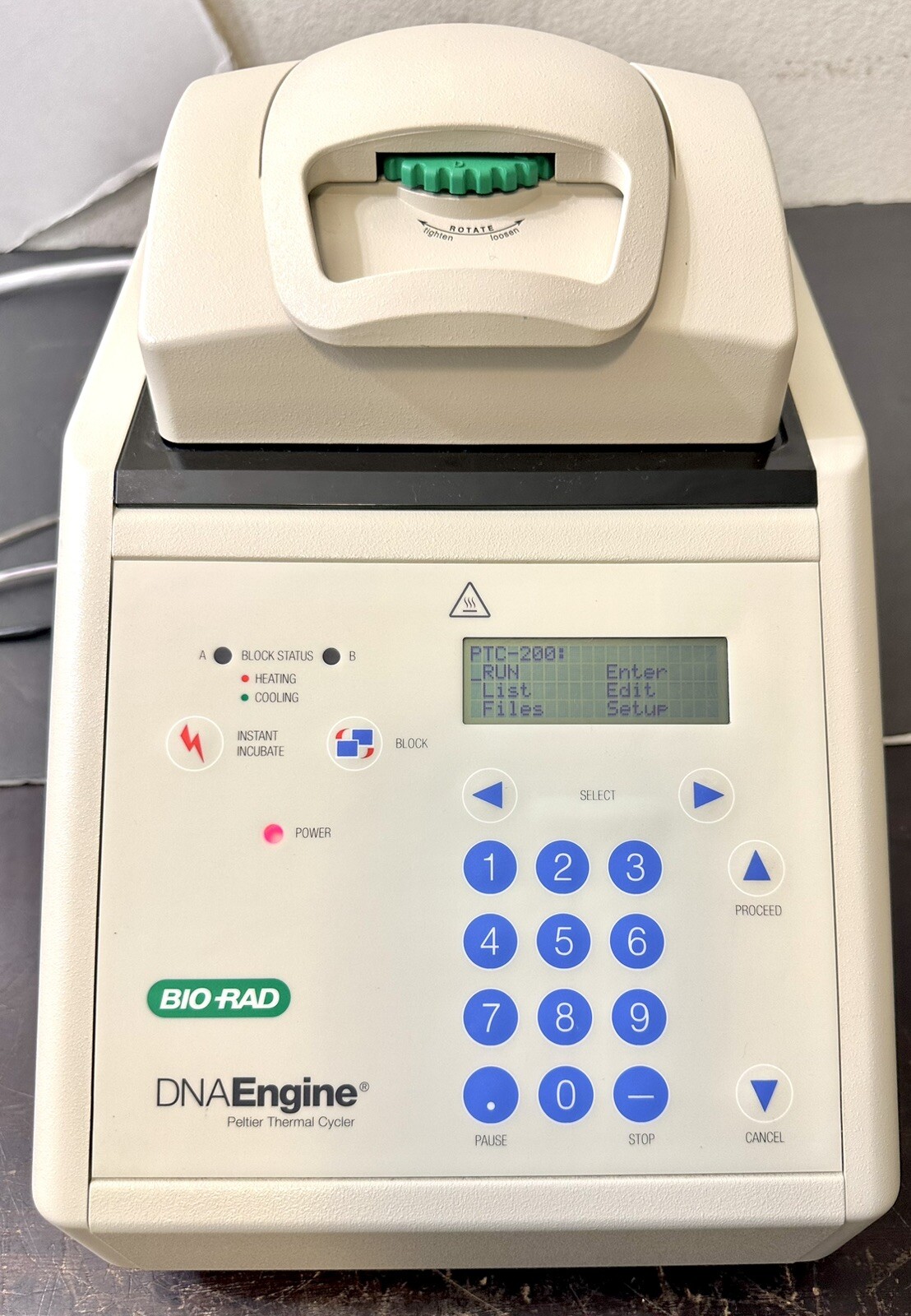 BIO-RAD PTC0200 Peltier Thermal Cycler DNA Engine w/ Alpha Unit Block ...