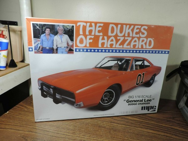 1/16 Scale The Dukes of Hazzard General Lee Dodge Charger MPC Model Kit ...
