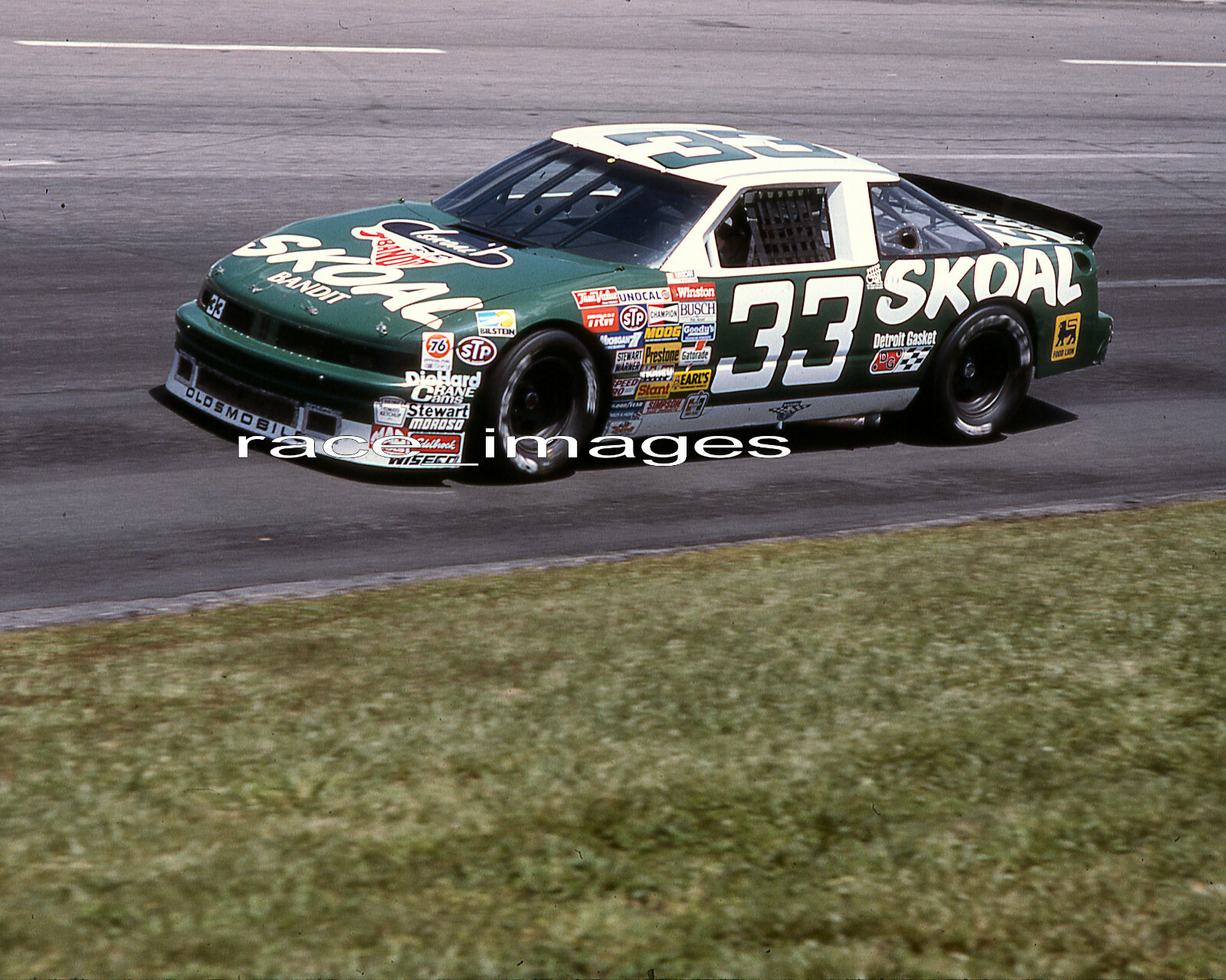 HARRY GANT #33 SKOAL BANDIT 1989 WINSTON CUP NASCAR RACE 8x10 GLOSSY ...