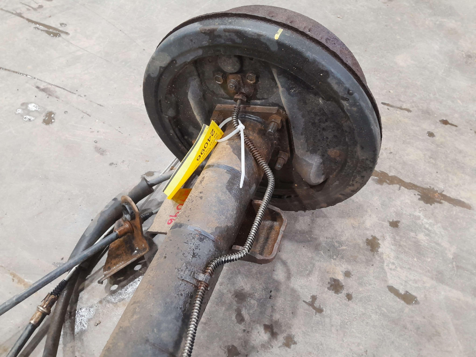 98 - 03 Chevy S10 4x2 Rear Axle Assembly 4.10 Ratio 7-5/8" Ring Gear ...