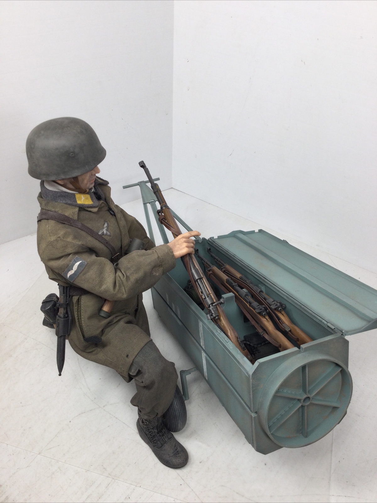 1/6 CUSTOM WW2 GERMAN LUFTWAFFE FALLSCHIRMJAGER W/ DROP CANISTER ...