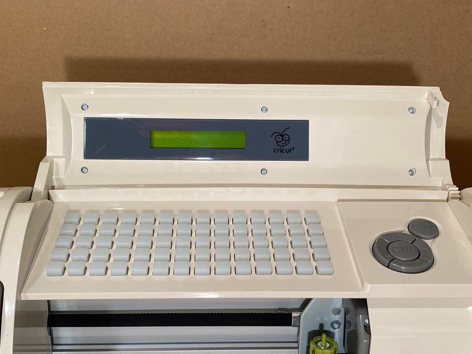 Cricut Expression Provo Craft 24" Personal Electronic Cutter Machine ...