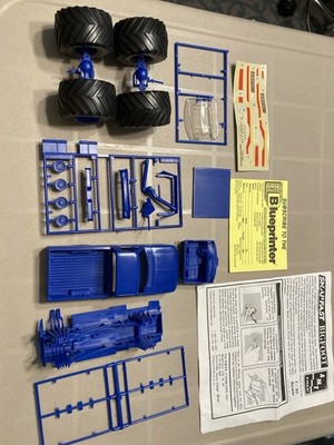 1993 AMT Snapfast "Bigfoot Monster Truck" Blue Model Kit Open Box #8744 ...
