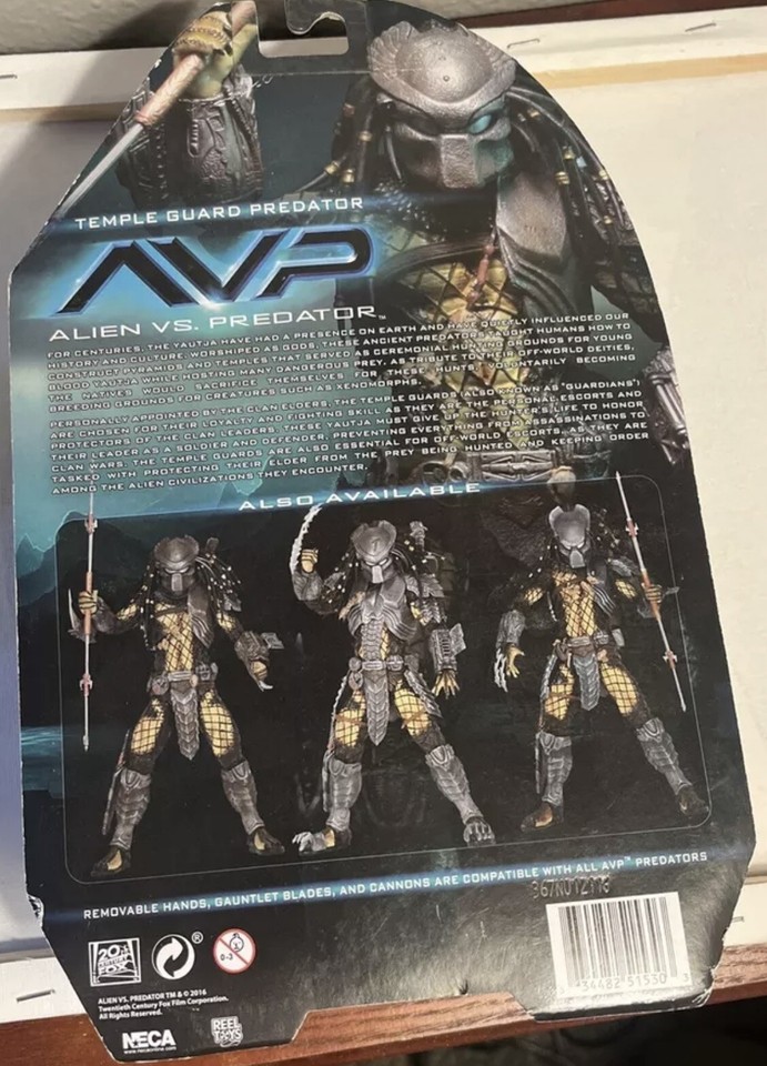 NECA Alien vs. Predator Series 15 Temple Guard Predator Action Figure ...