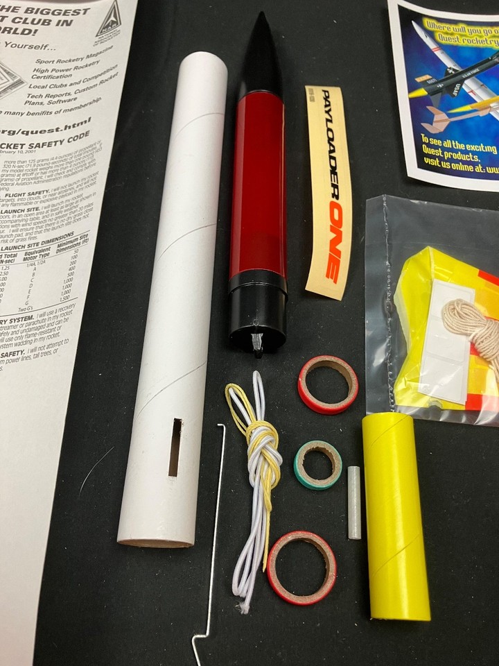 Quest Payloader One Flying Model Rocket Kit - Open - Missing Fins | eBay