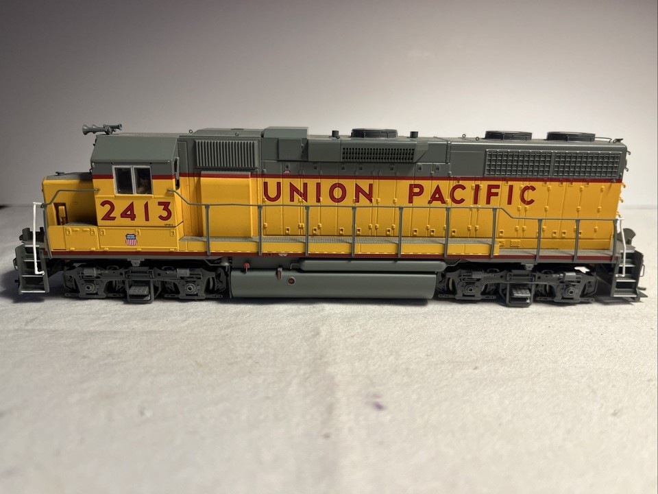 HO Scale Atlas Union Pacific GP38M-3 #2413 DCC TESTED NO BOX | eBay