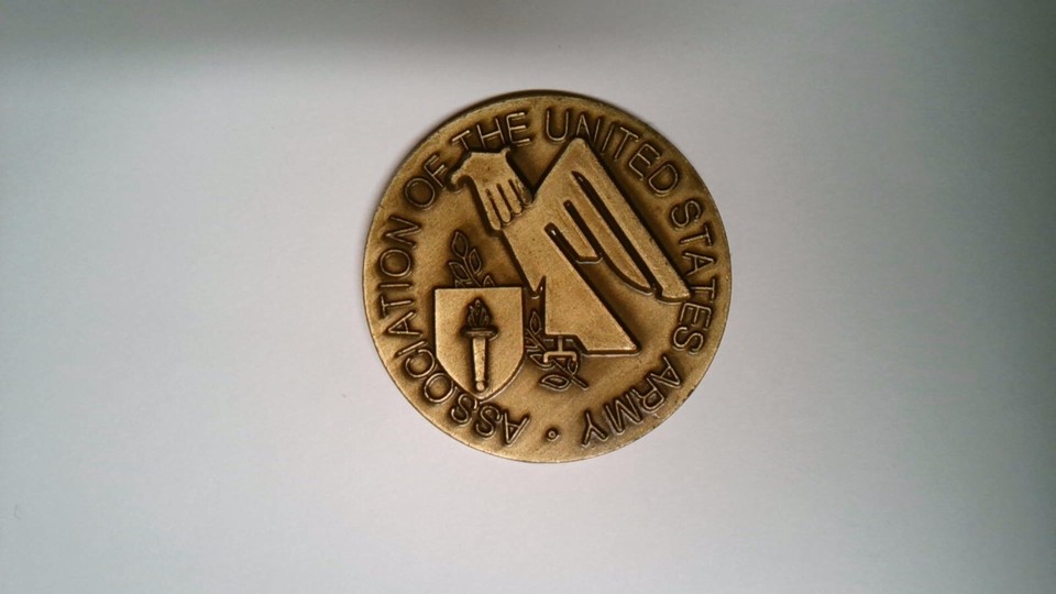 CHALLENGE COIN US ARMY I AM REDSTONE HUNTSVILLE CHAPTER AUSA BEST ...