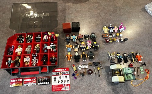 Lot of 39 Roblox Figures Case & Accessories *No Codes* W/Animals ...