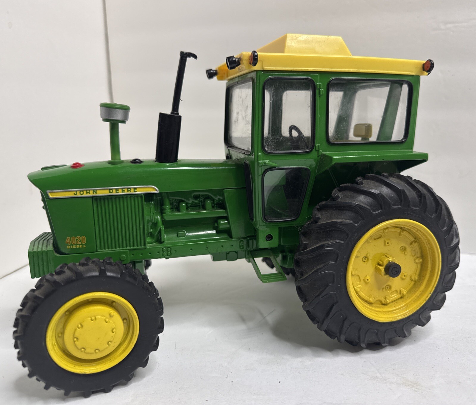 1/16 Scale Diecast Ertl 1963 John Deere 4020 Diesel Collectors Edition ...