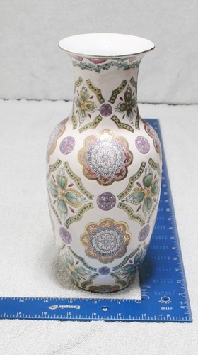 Vintage Beautiful Colorful Hand Crafted Chinese Vase 10” Intricate ...