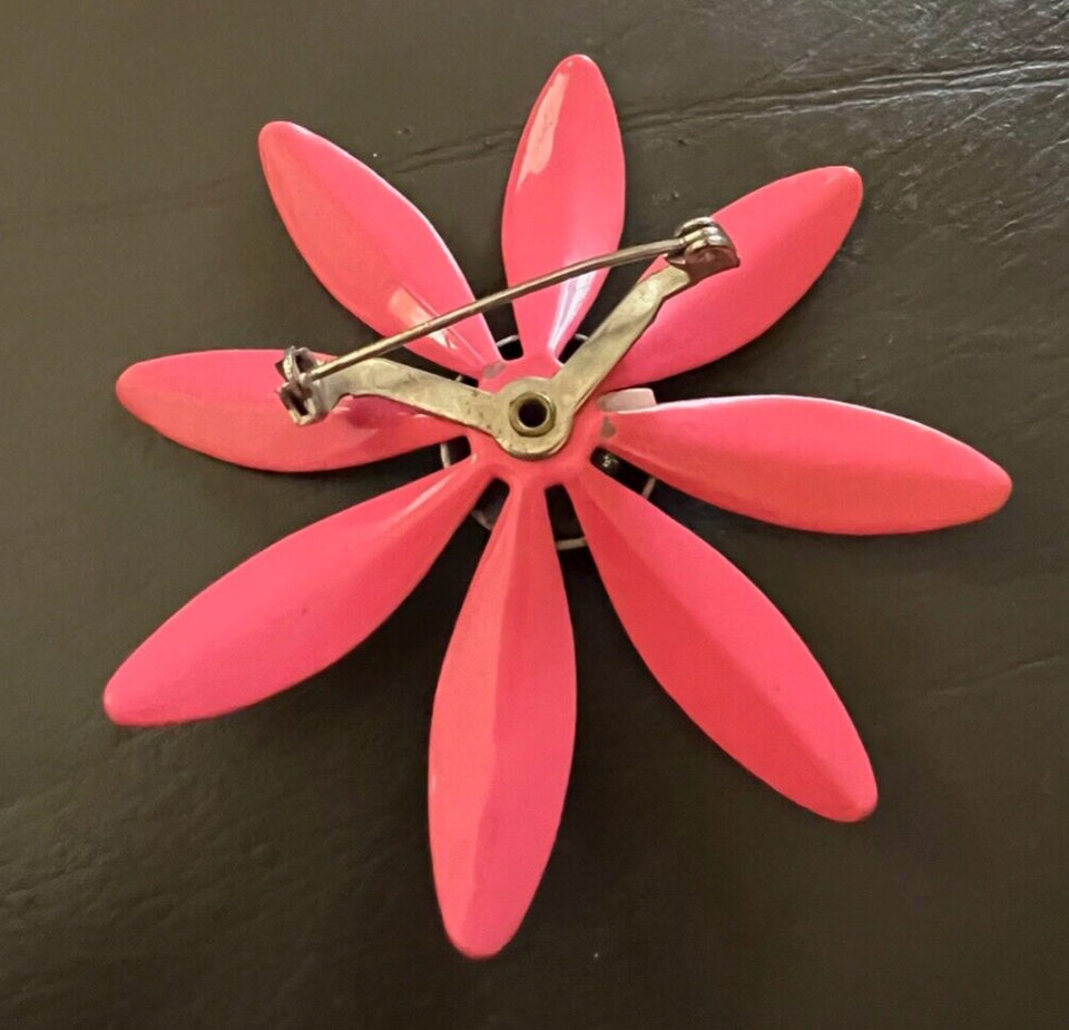 Vintage Brooch Enamel Large Flower Pin Pink Daisy Light pink center 2.5 ...