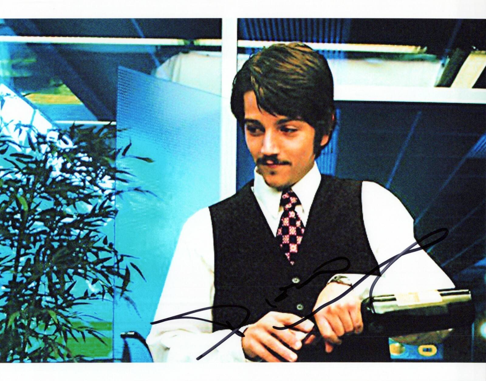 Diego Luna The Terminal