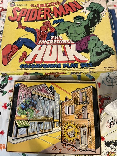 1979 The Amazing Spiderman and Incredible Hulk COLORFORMS plat set ...