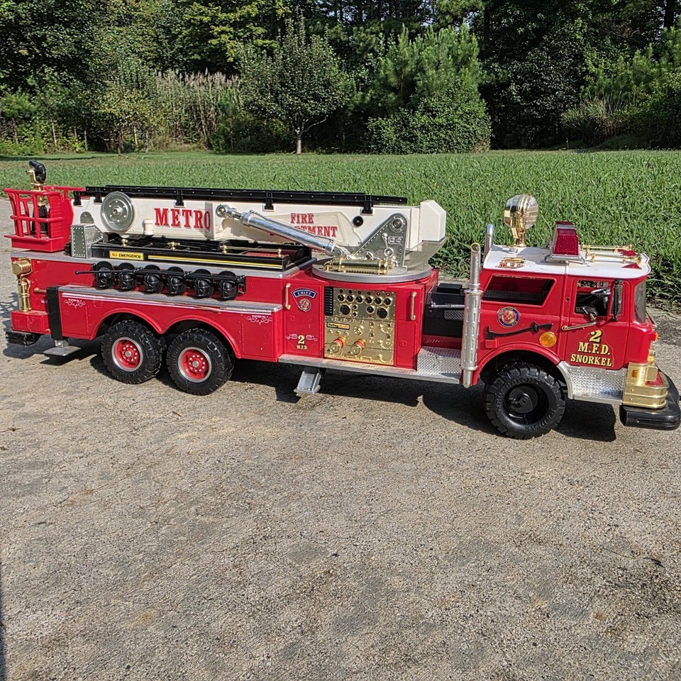 1988 New Bright Fire Truck Super Clean, Not Working Completely | eBay