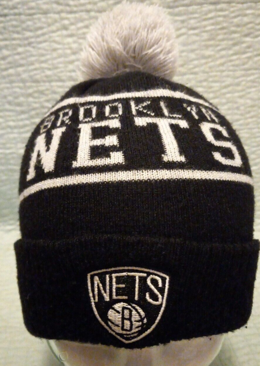 Unisex OSFA Mitchell & Ness Black Brooklyn Nets NBA Winter Beanie Pom ...