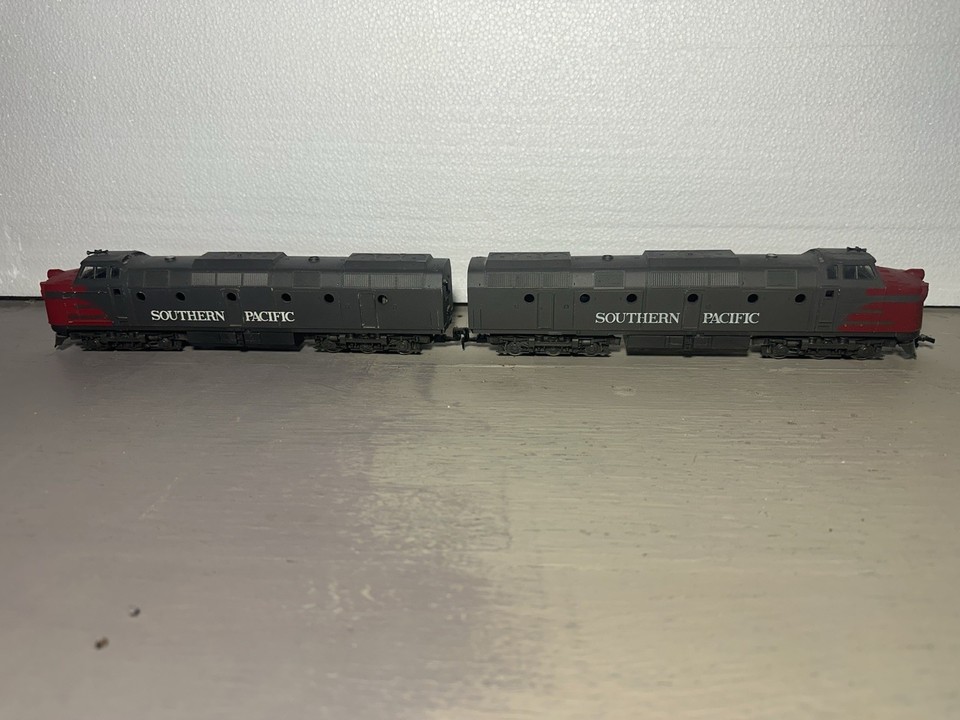 HO Scale Rivarossi Southern Pacific/SP Krauss-Maffei ML4000 Diesel ...