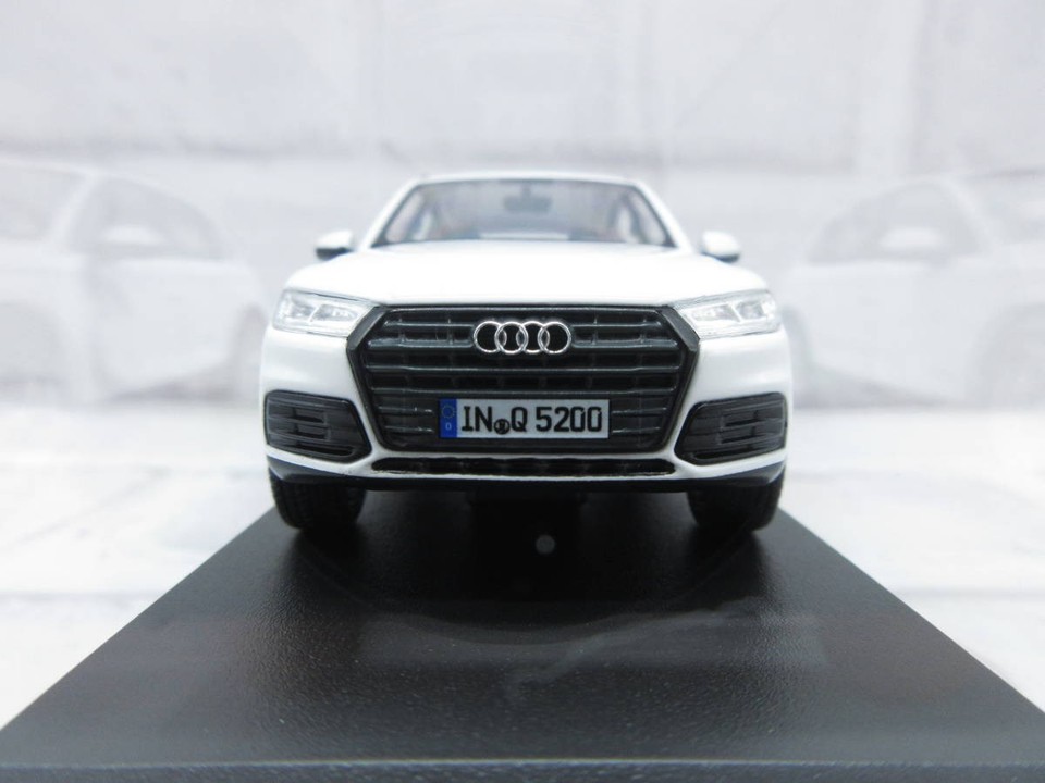 Mini car 1/43 Audi Q5 Ibis white dealer genuine model car | eBay Australia