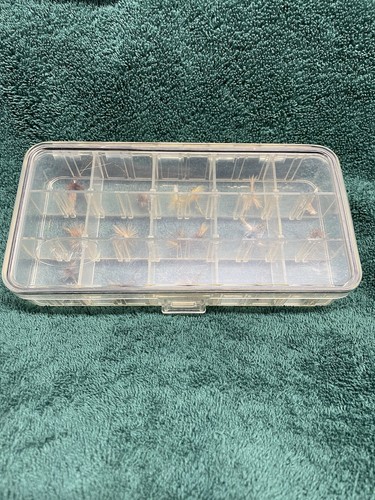Orvis Fly Box w/ 19 Dry Flies | eBay