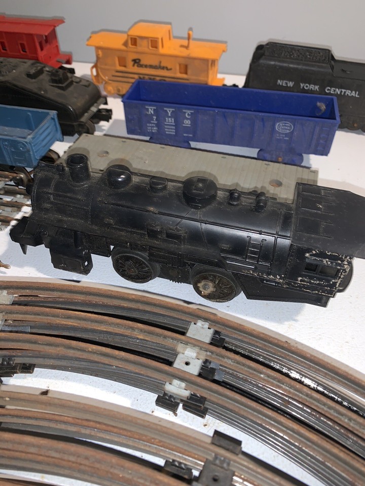 Vtg 36 Piece Lot LIONEL Marx O Gauge Train Set - Untested Engine Tracks ...