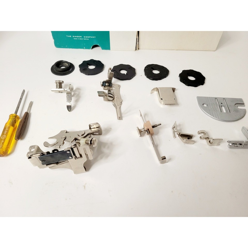 Lot of Vintage Singer Sewing Machine Attachments – Assorted Feet ...
