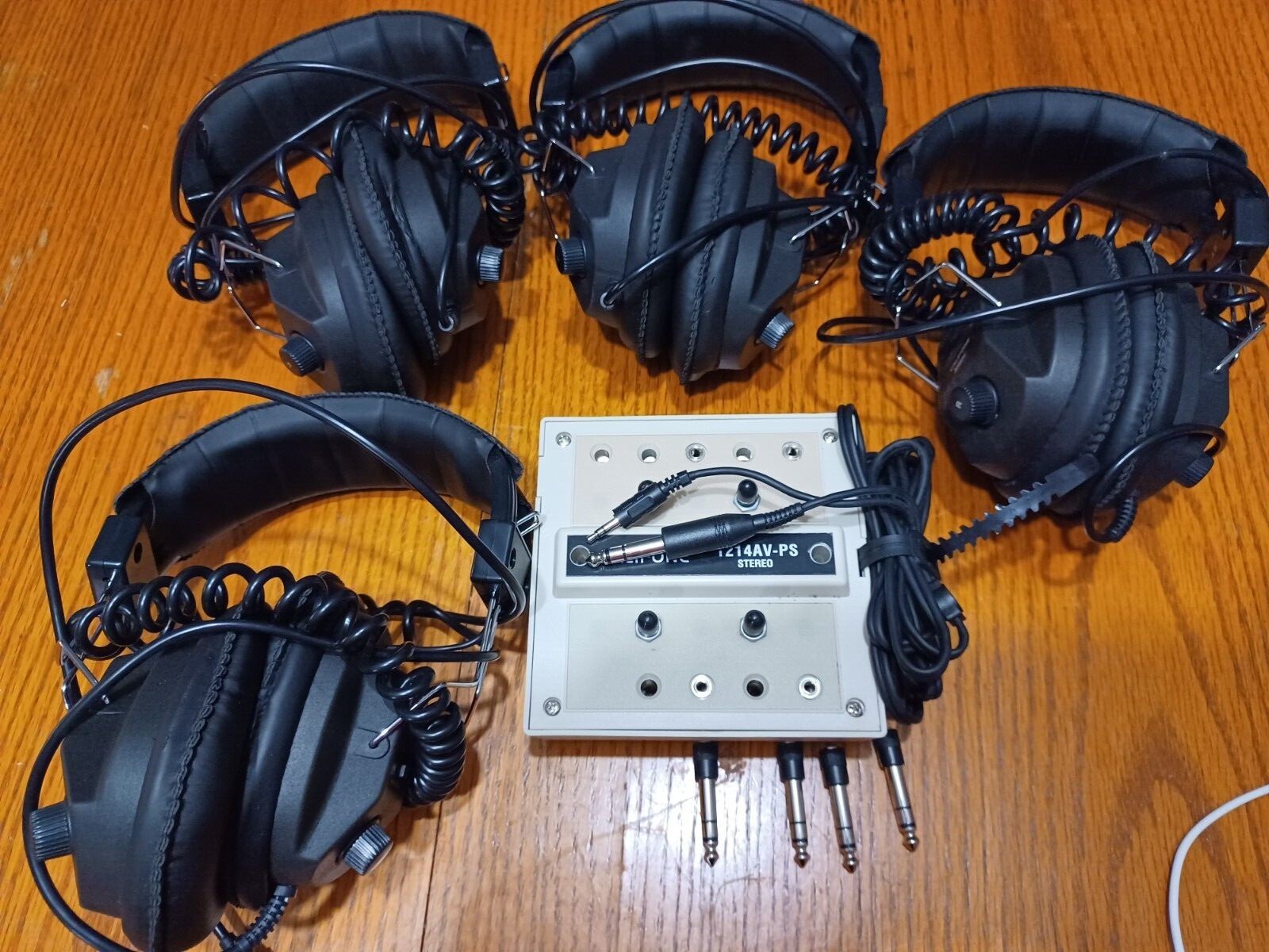 Califone 1214AV-PS Control + (4) 3068AV Stereo / Mono Over-Ear ...