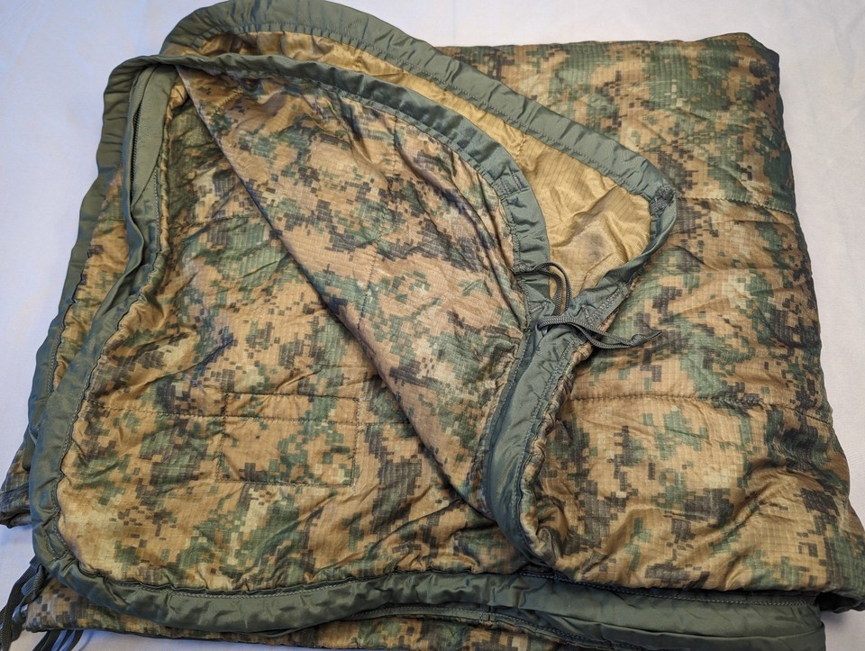 Good - US Military USMC Zippered Poncho Liner Woobie Blanket WOODLAND ...