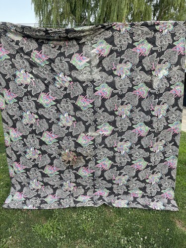 Vintage Hand Tied Black & White Paisley Print Whole Cloth Lumpy Quilt ...