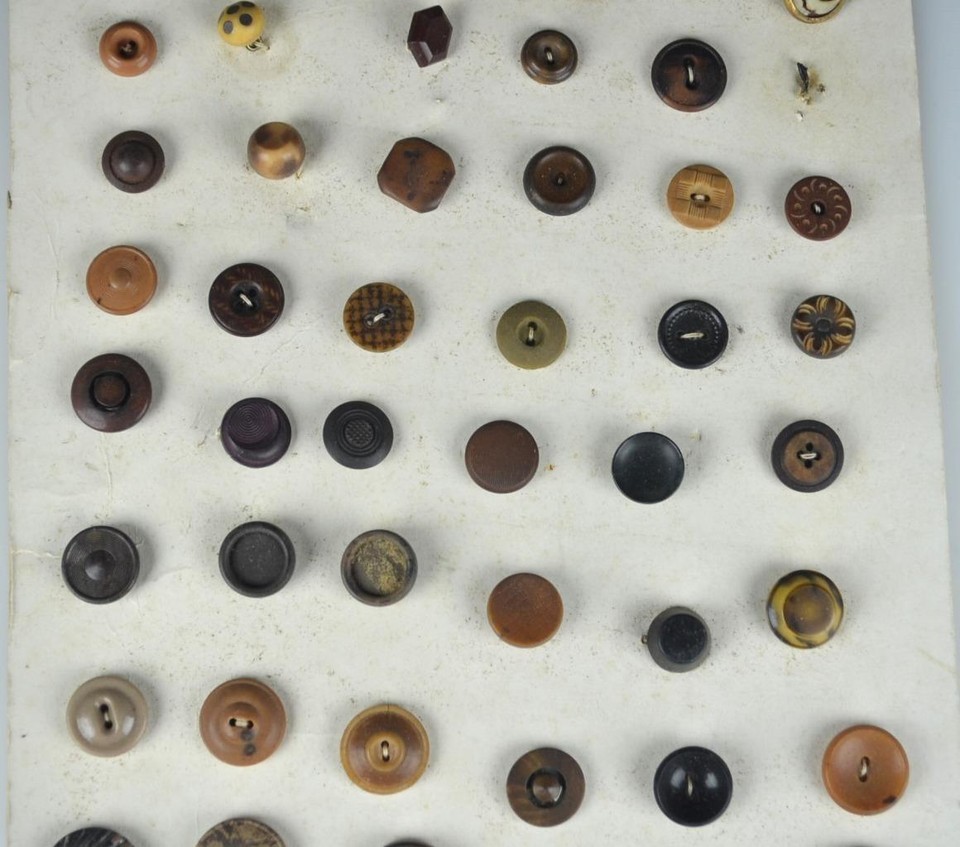 81 UNIQUE VINTAGE ANTIQUE BUTTONS ON COLLECTORS CARD - MIXED TYPES ...