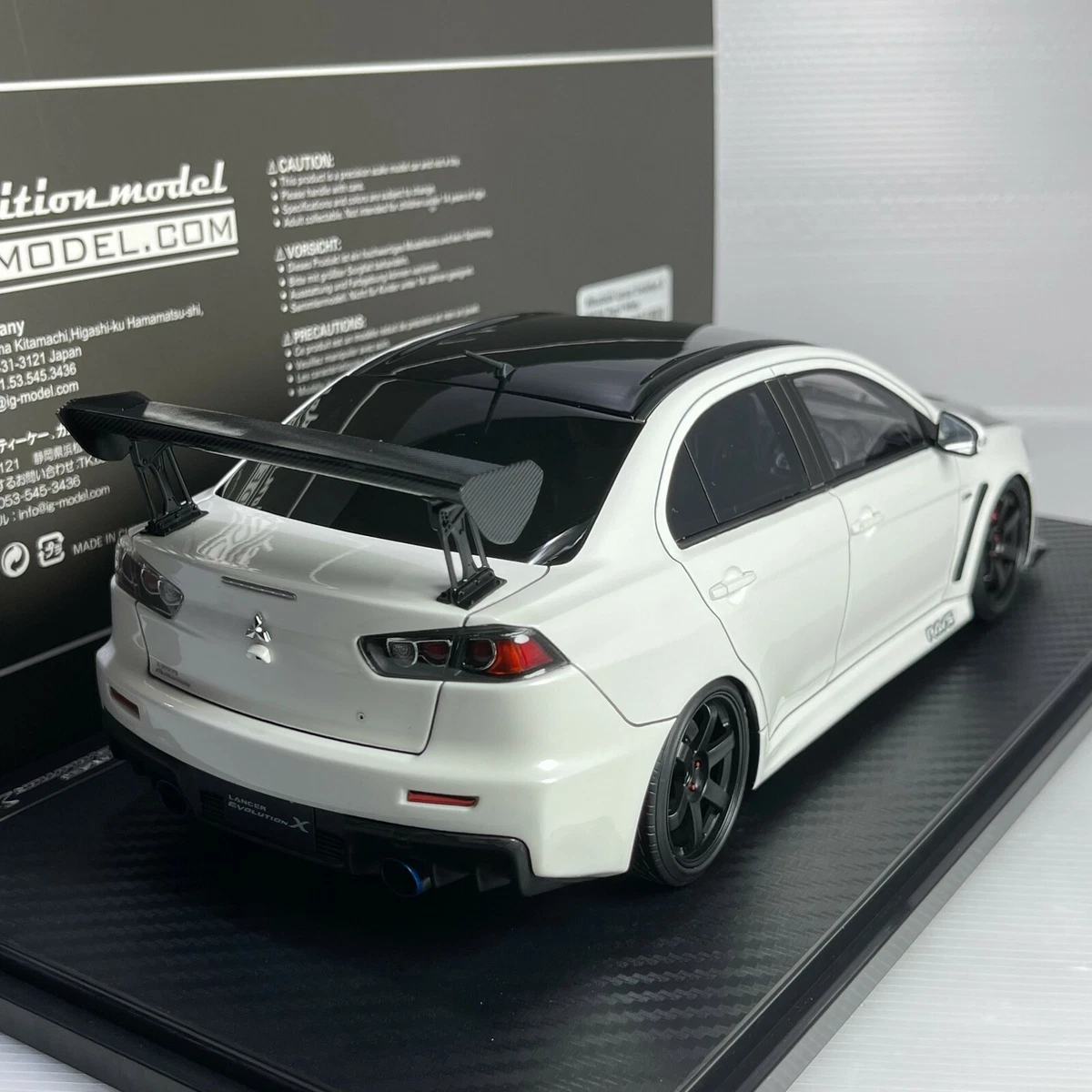 Lancer Evolution X White