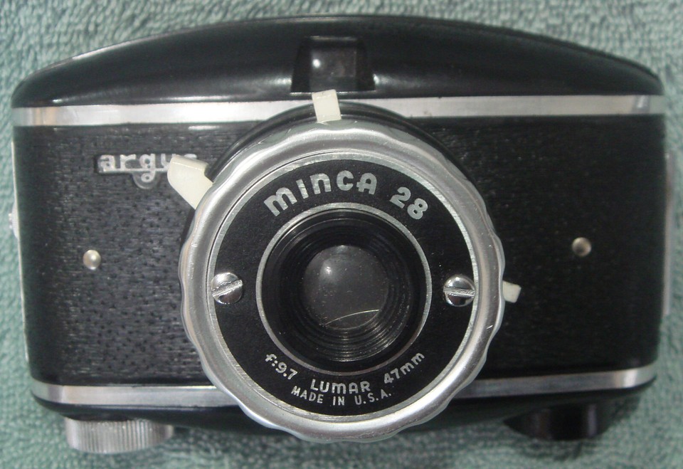Argus Minca 28 Camera with IB, Box & Price Card. Uses 828 Film 1/2 ...