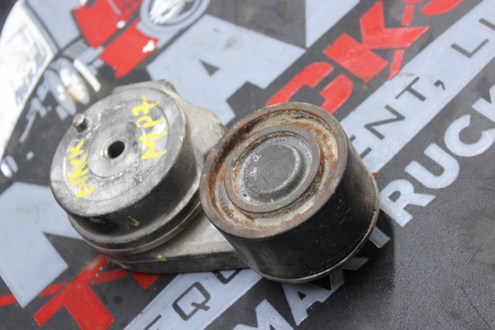 2007 MACK MP7 BELT TENSIONER P/N: 21587366 | eBay