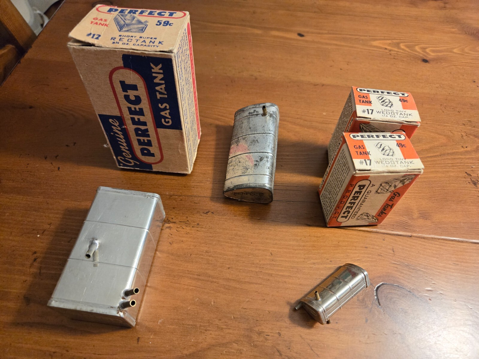 4 Perfect Model Airplane Fuel Tanks (1) #12 and (2) #17 and (1) Unknown ...