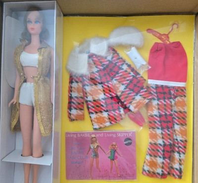 Vintage Barbie/Sears Gift Set #1193 Talking Barbie Perfectly Plaid | eBay