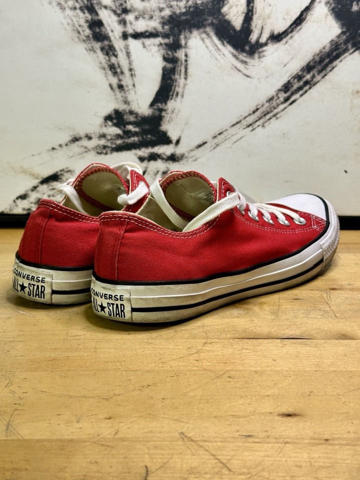 Converse Chuck Taylor All Star Low-Top Sneakers Red Canvas Chucks Women ...