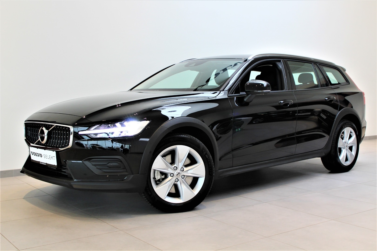 Volvo V60 CC Anmeldelser - Se vurderingen på Bilbasen