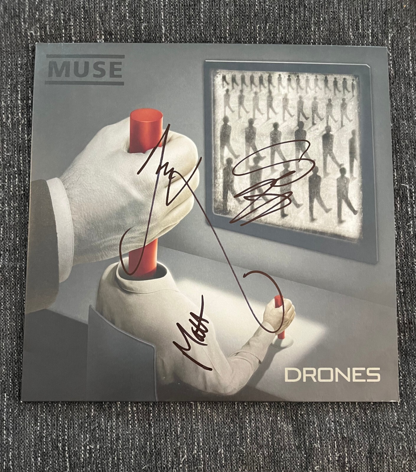 * MUSE * signed album * DRONES * MATT, DOMINIC & CHRIS * 1 | eBay