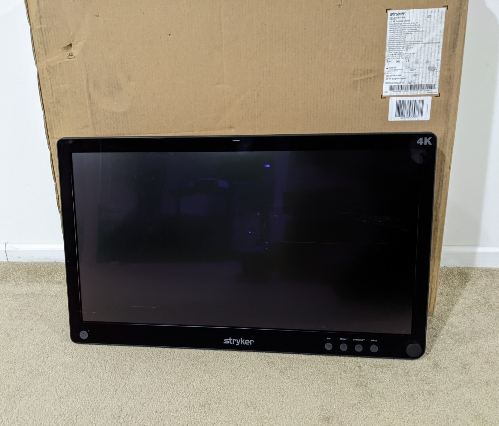 Stryker 240-031-050 32" 4K Surgical Display Monitor w/ Power Supply ...