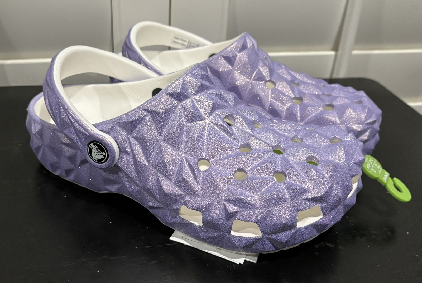 NWT Classic Geometric Iridescent Purple Crocs (Women’s/Girls Size 6 ...